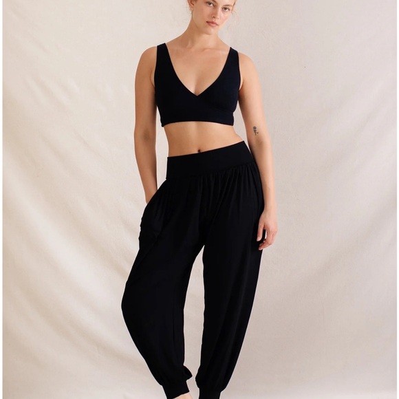 Indigo Luna | Pants & Jumpsuits | Indigo Luna Alora Pants Black Joggers ...